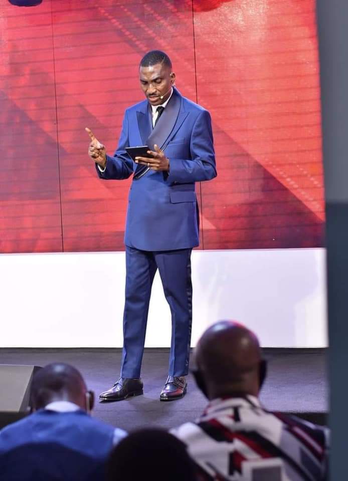 I USED TO BE A DJ AT A NIGHT CLUB AND HAD NOT LESS THAN FIVE ...